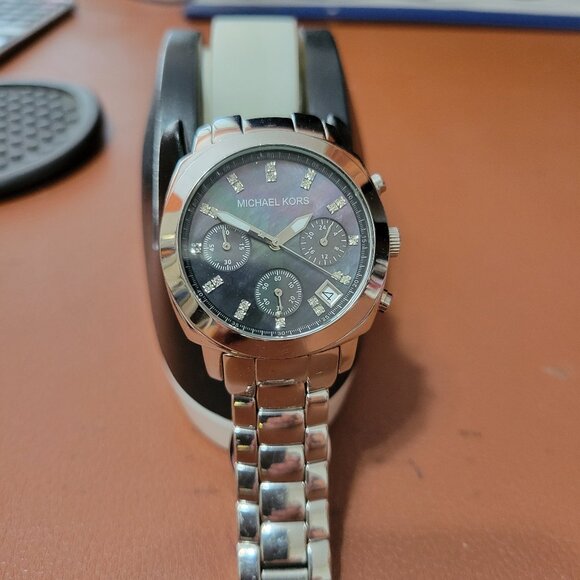 MICHAEL Michael Kors | Accessories | Womens Michael Kors Mk593 Silver ...